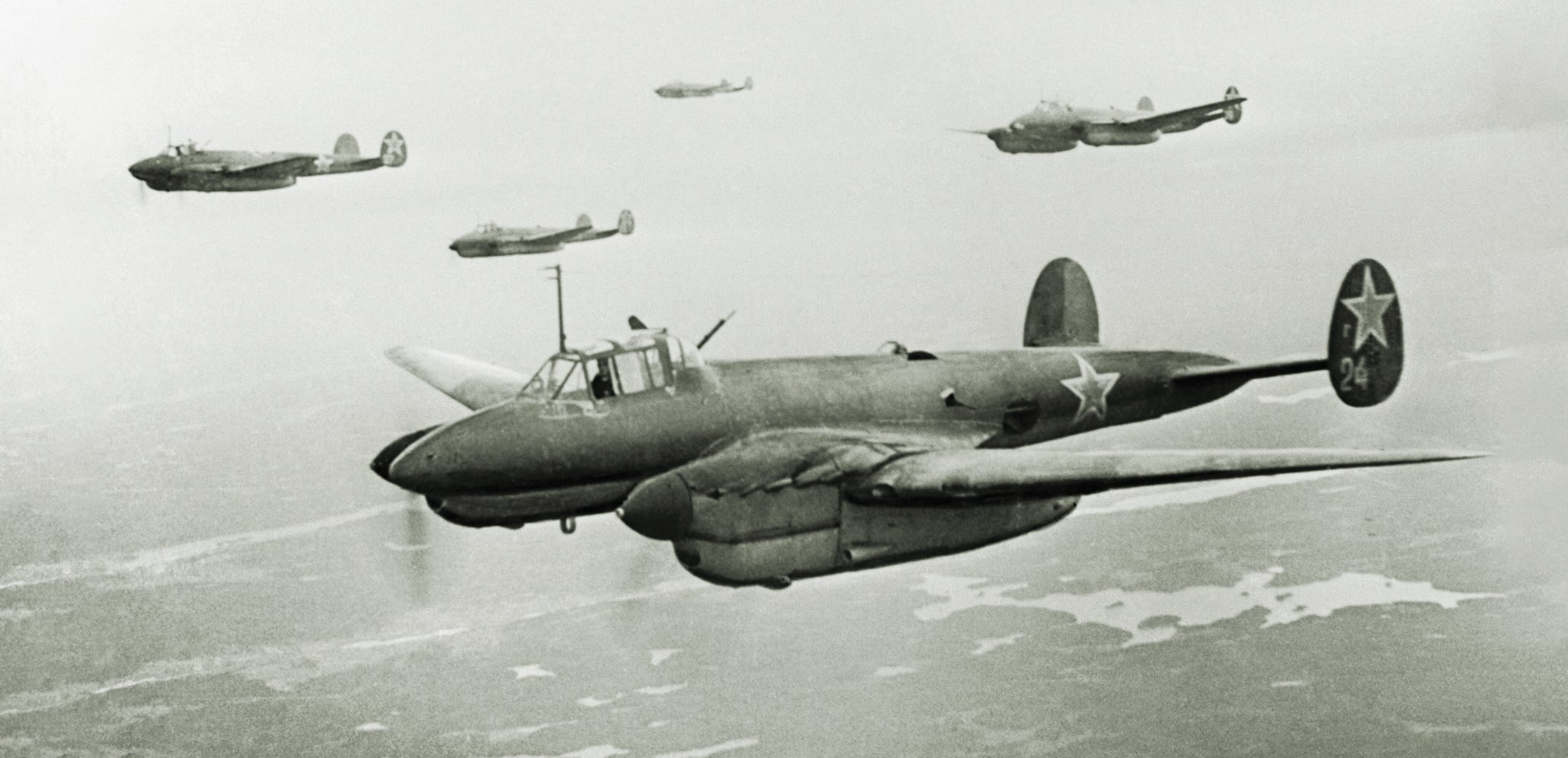 Ritterkrieg WWII Soviet Petlyakov PE-2 Medium Bomber by Ritterkrieg ...