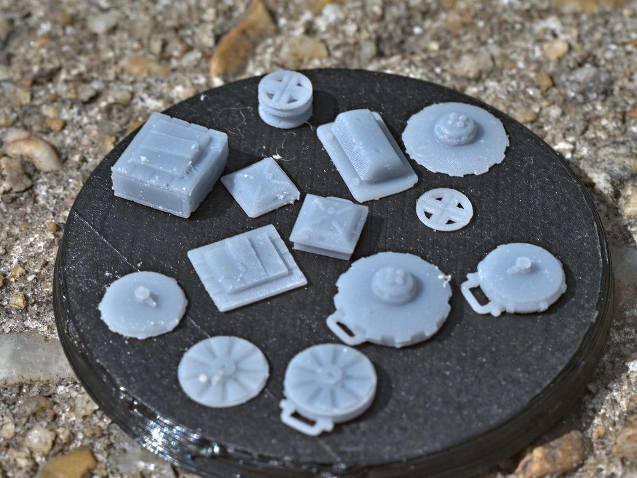 WW2 AT Mines RESIN by Windham Graves Models - Wargaming3D