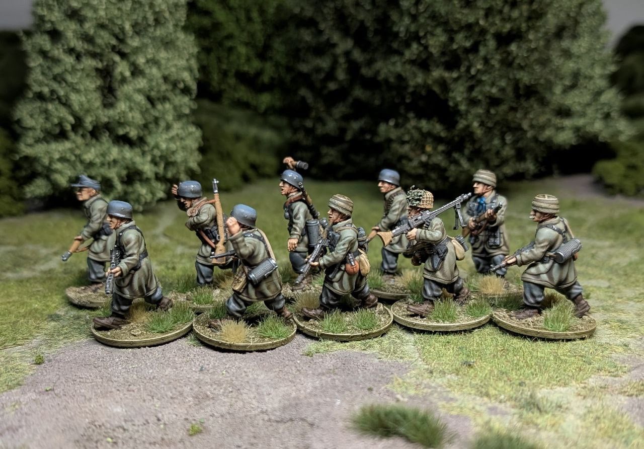 WW2 28mm German Fallschirmjager Complete Squad with modulhead option ...