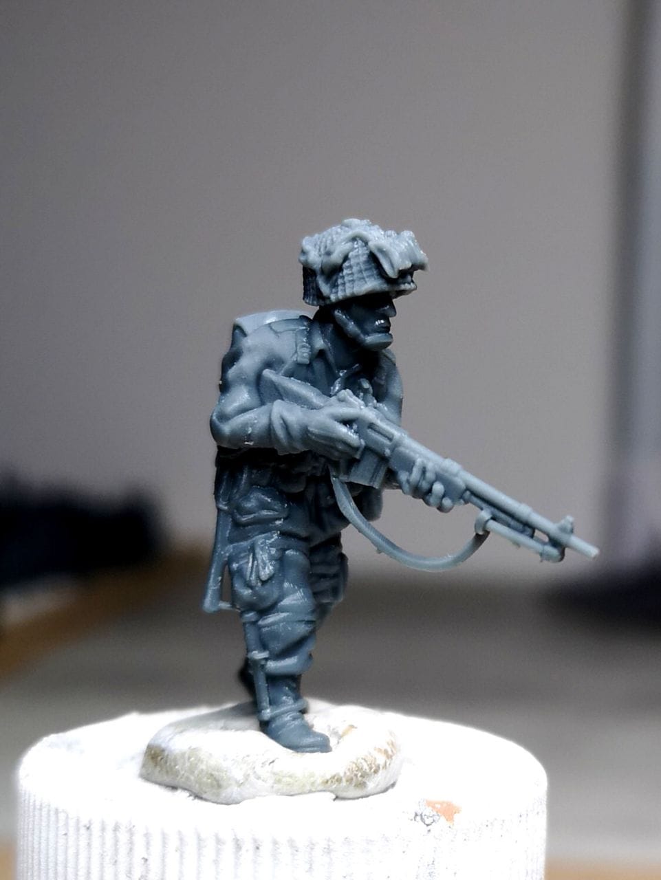 WW2 28mm US PARATROOPER WITH BAR by Colonel Muller Miniatures - Wargaming3D