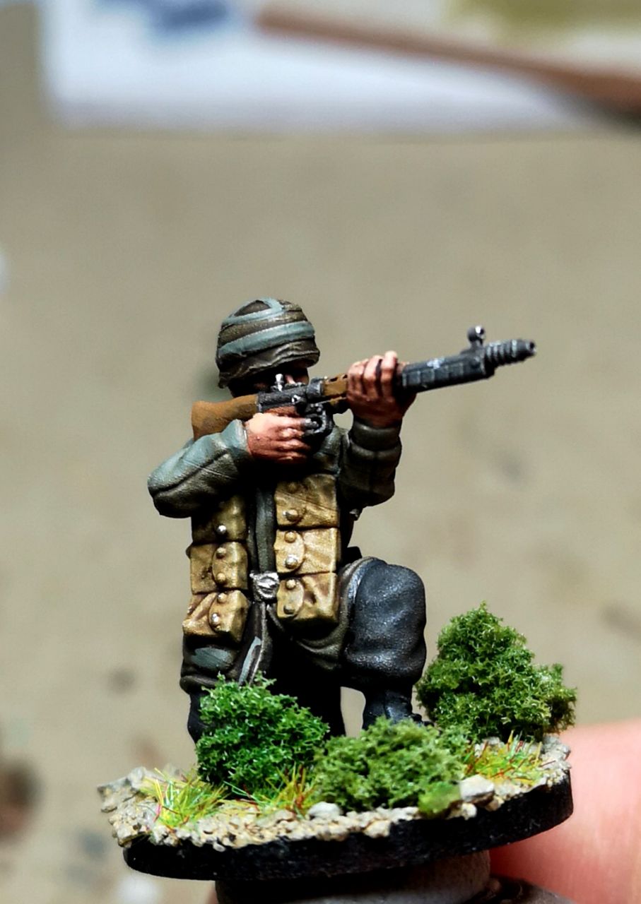 28mm German Fallschirmjager FG42 Team 1 by Colonel Muller Miniatures ...