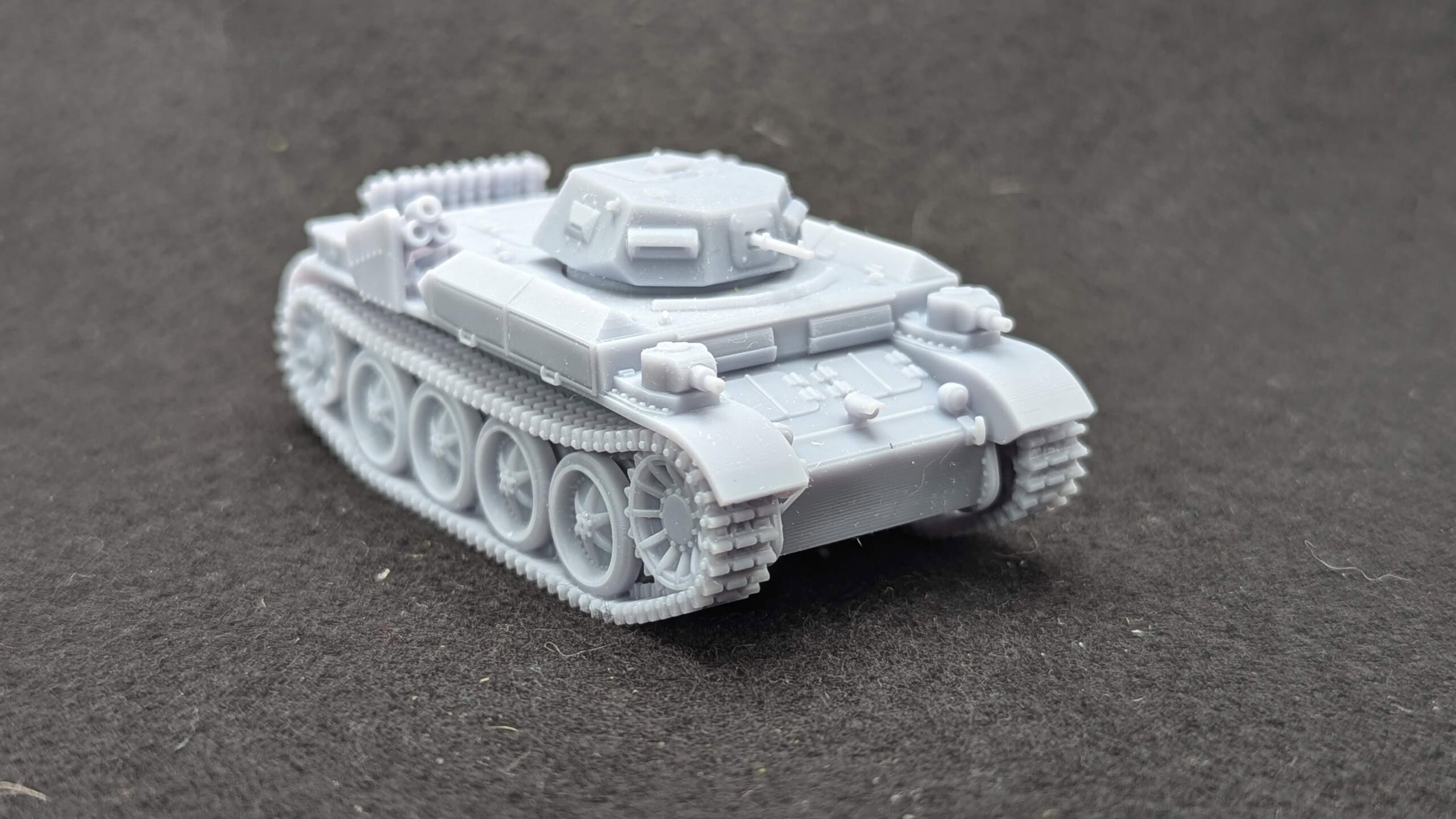 Flammpanzer II Ausf.A (Sd.Kfz.122) + 3 Tankmen (Germany, WW2) by ...