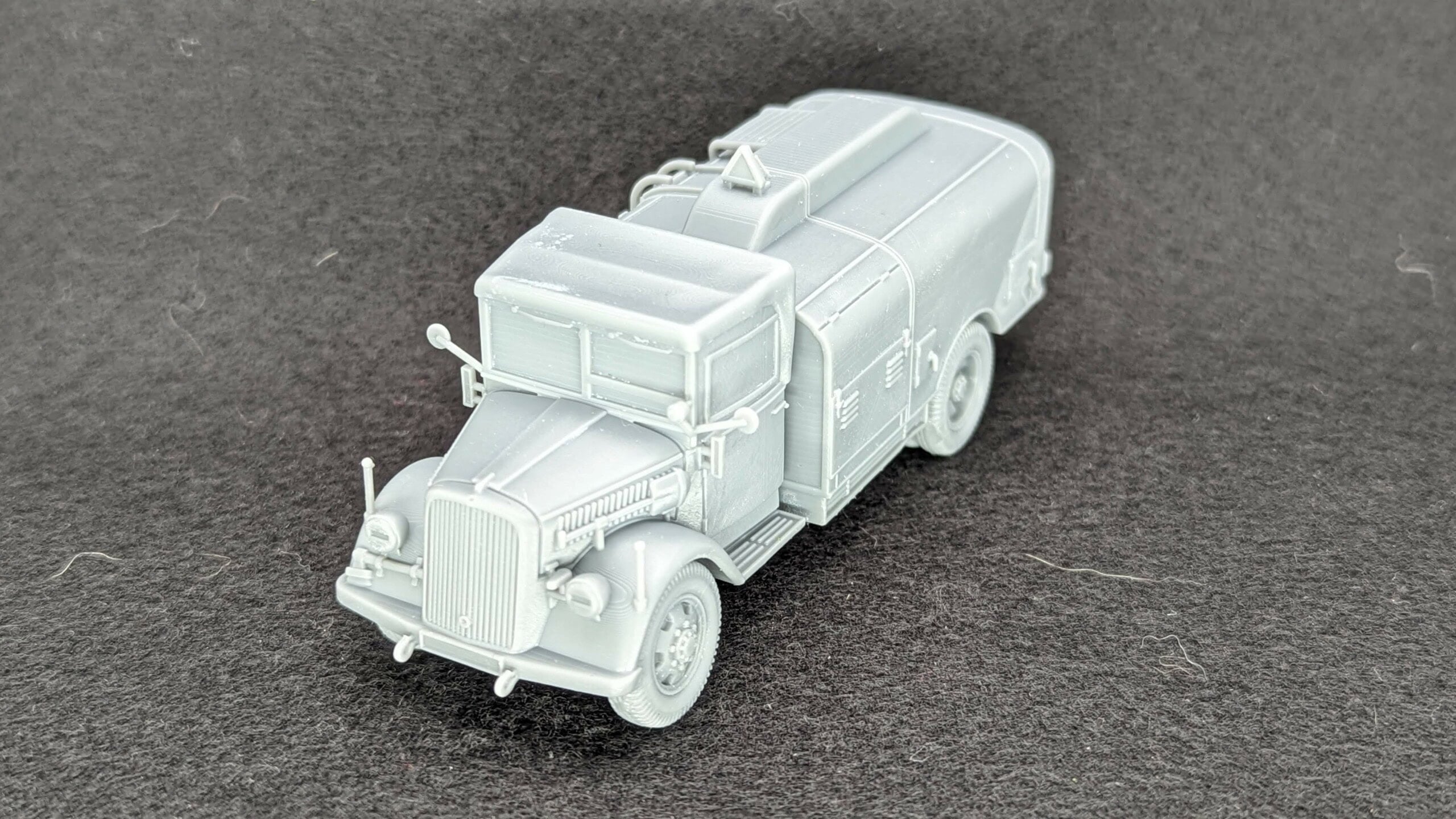 Opel Blitz Tankwagen - Kfz.385 (Germany, WW2) by Wargame3D - Wargaming3D