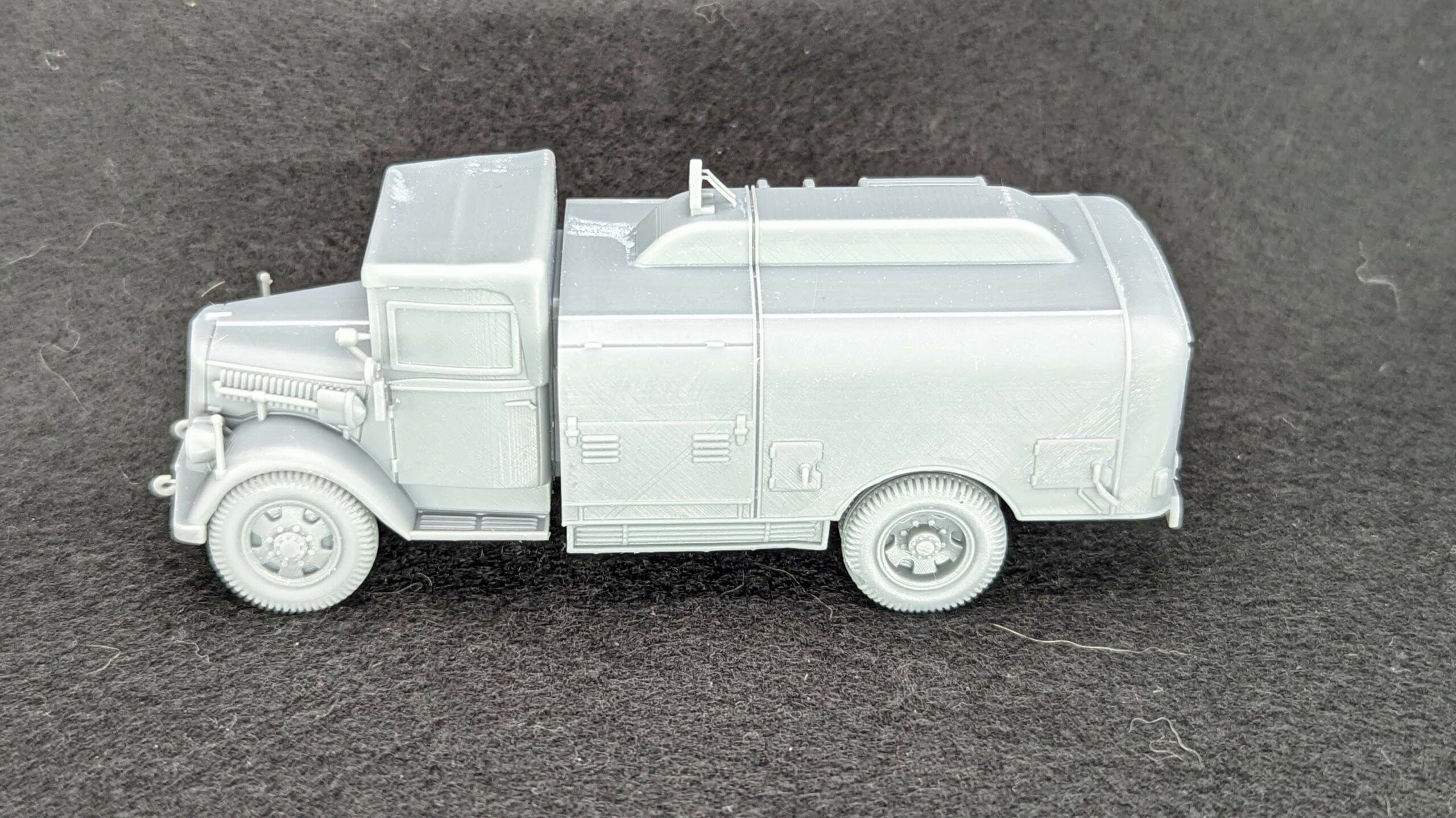 Opel Blitz Tankwagen - Kfz.385 (Germany, WW2) by Wargame3D - Wargaming3D